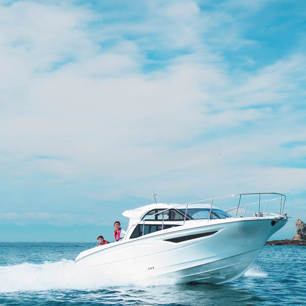 貸切クルーズ -Private Blue Seto 瀬戸内- 至福と美しさに出会う船旅