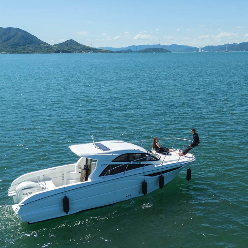 貸切クルーズ -Private Blue Seto 瀬戸内- 至福と美しさに出会う船旅